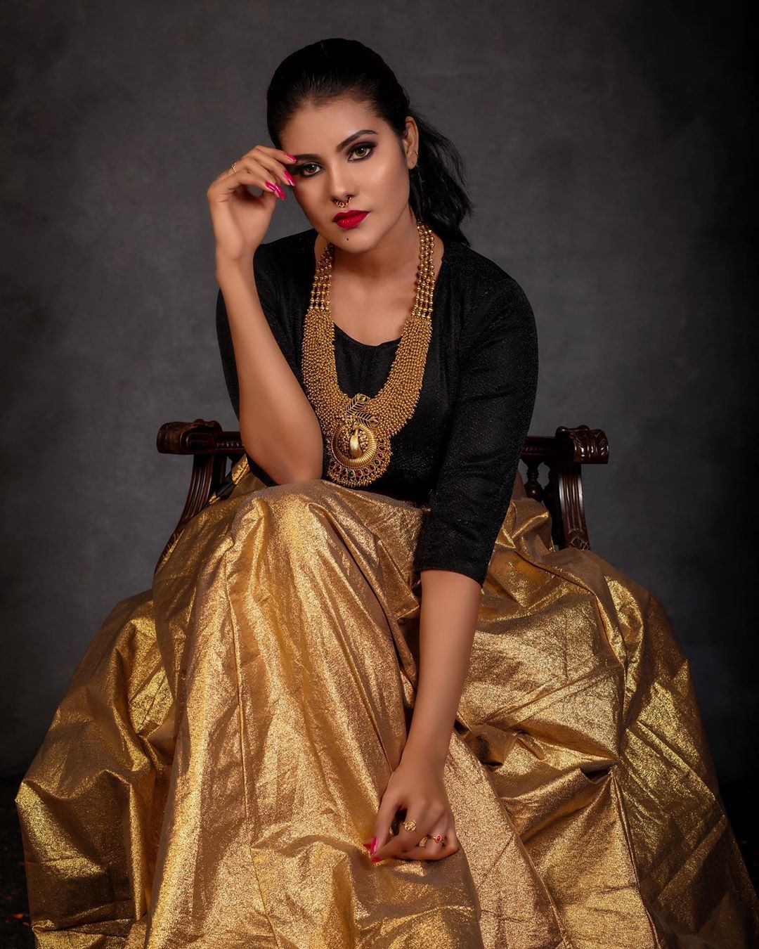 Nivisha Hot Navel Photos Collection Instagram, Serial Stills