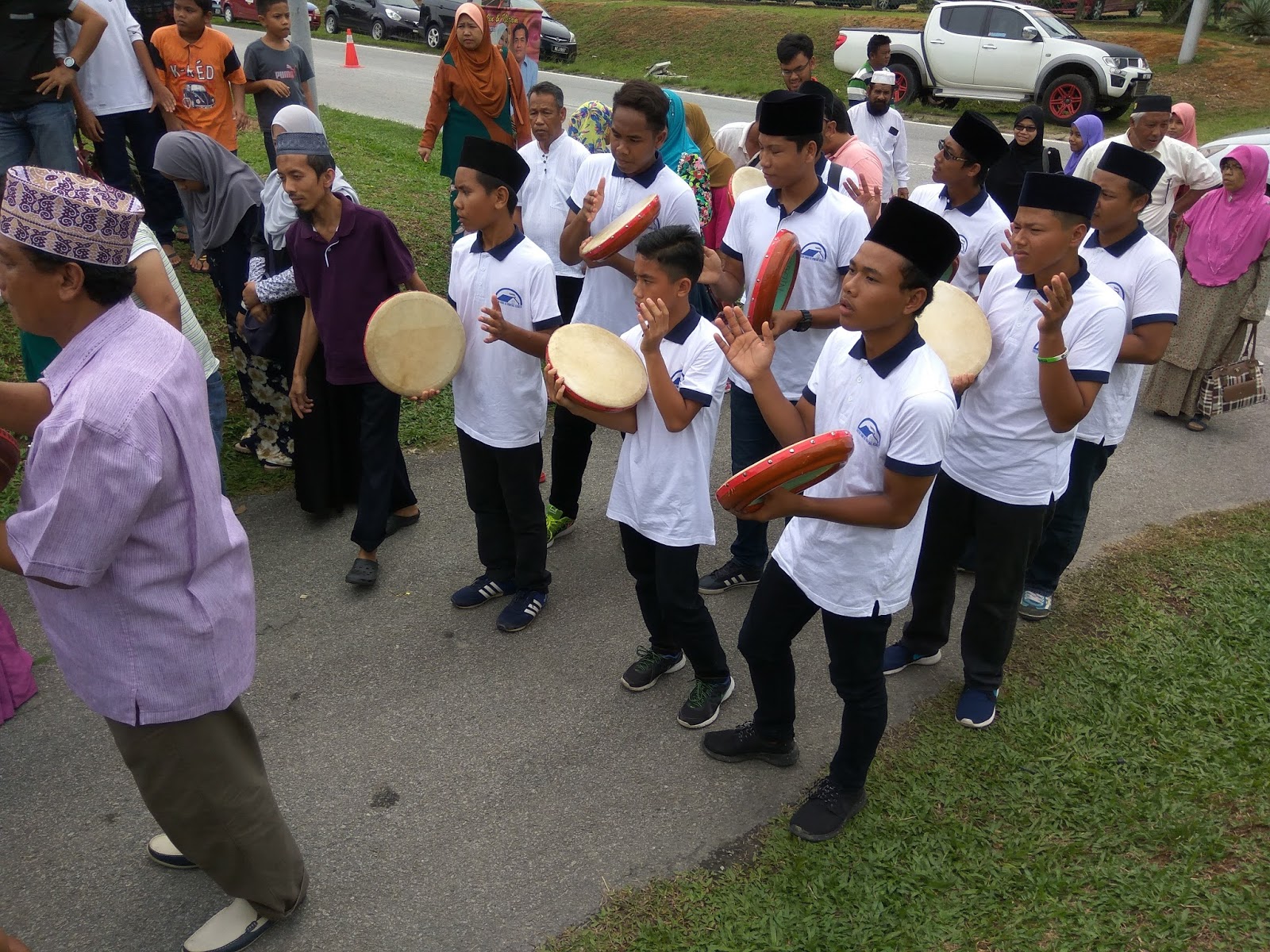 TERATAK DAMAIKU KAMPUNG KONDOK: Kompang Kampung Kondok Kini Aktif Dan ...