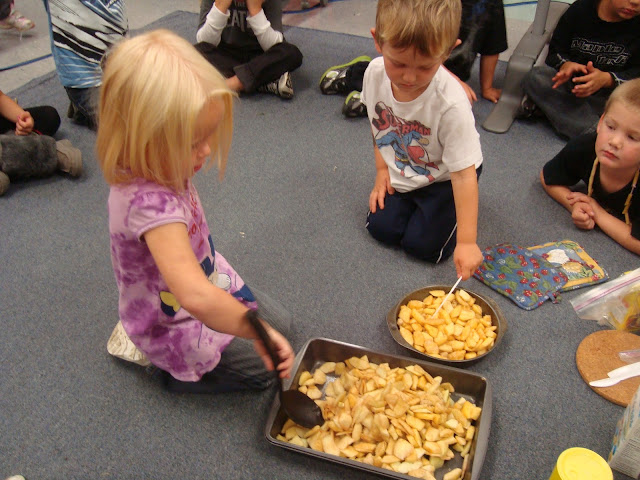 Joyful Learning in the Early Years: Making Apple Crumble