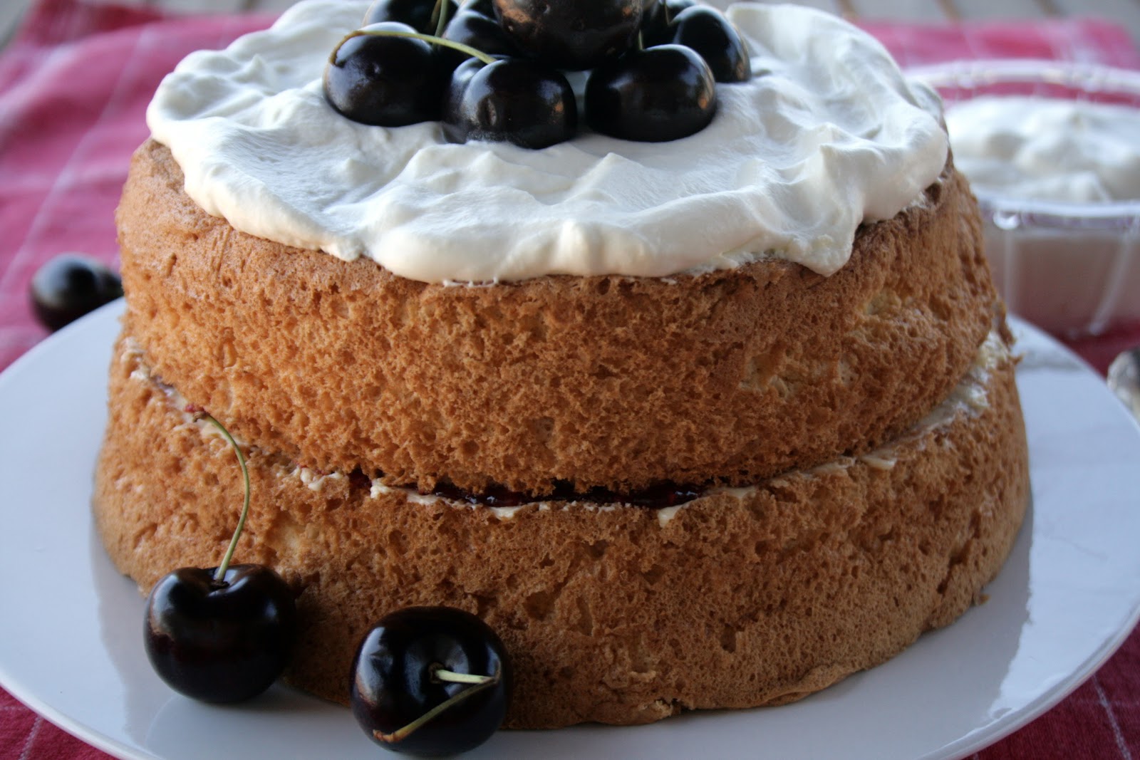 The Cook's Sponge: Cornflour Sponge