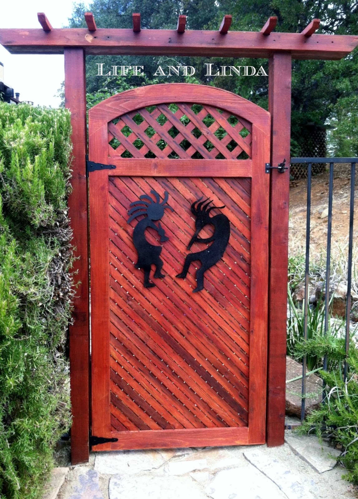 Redwood Side Garden Gate | Life and Linda
