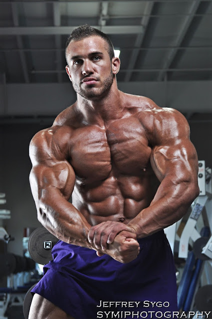 Muscle Lover: Canadian muscle beast - IFBB Pro bodybuilder Antoine Vaillant