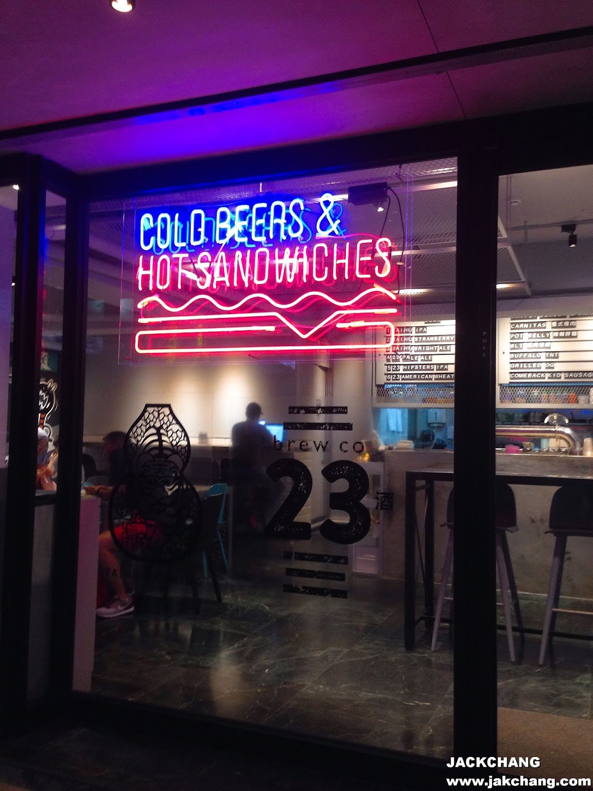 食|台北【大安區】Liquid Bread Company三明治和啤酒-美式風格