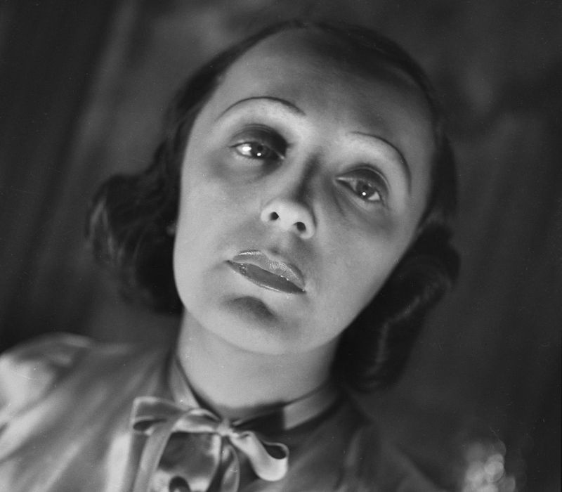 40 Beautiful Photos of Édith Piaf in the 1930s and '40s ~ Vintage Everyday