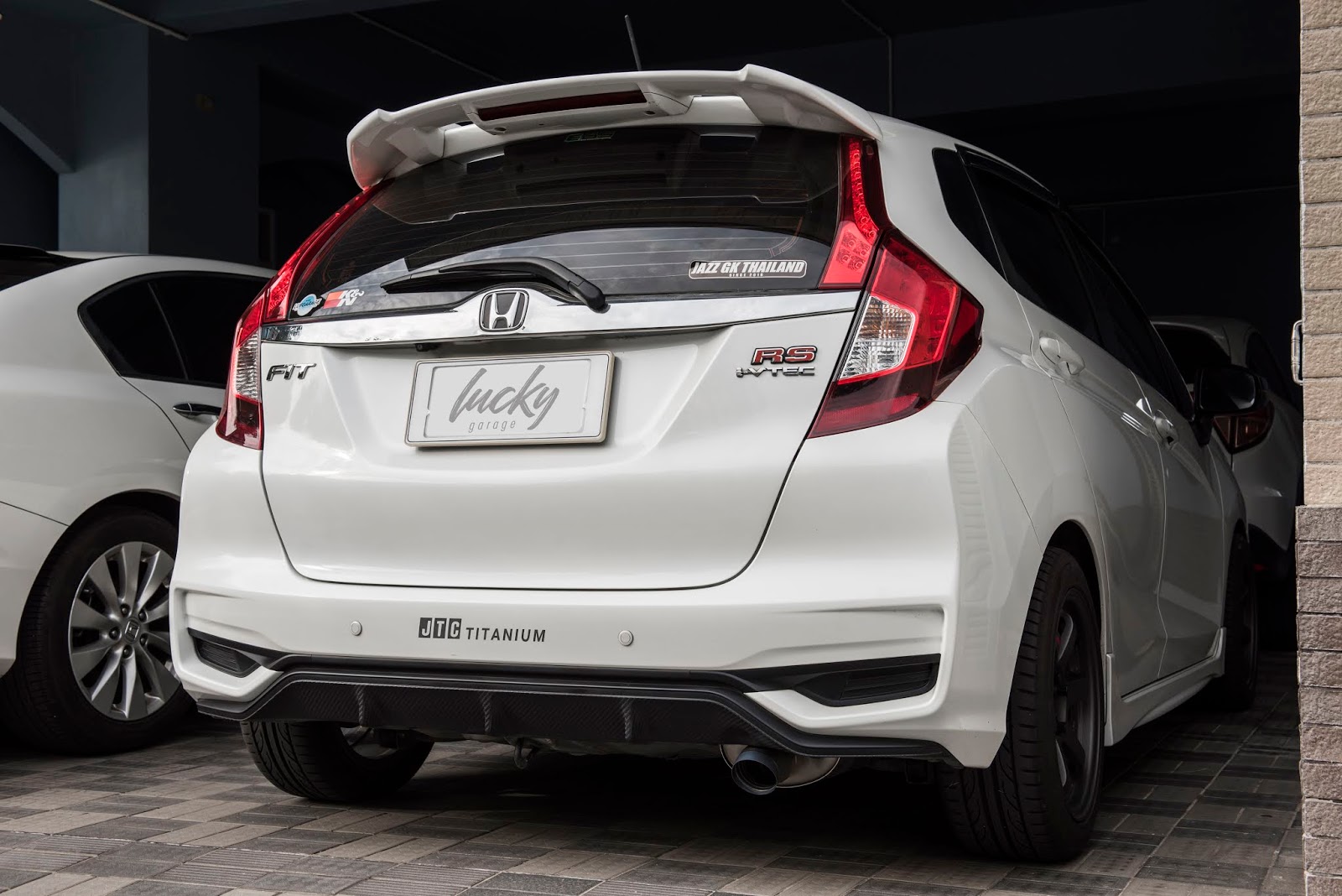 ~ Lucky Garage ~ : Honda Jazz GK5 MC