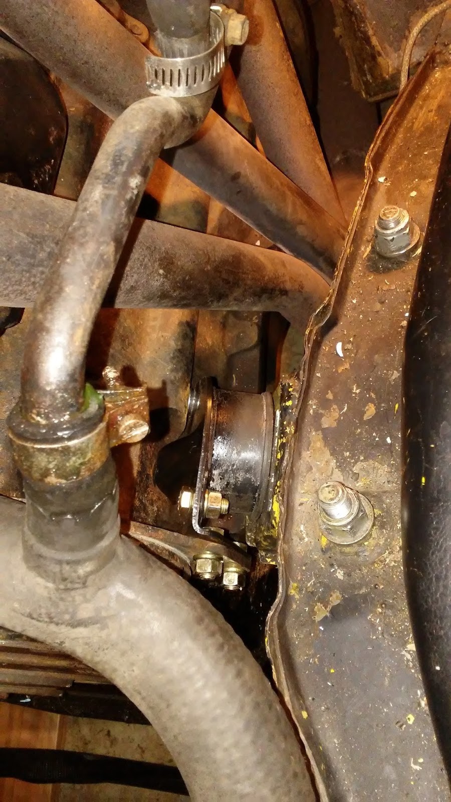 View from a Bus: MGB - engine mounts