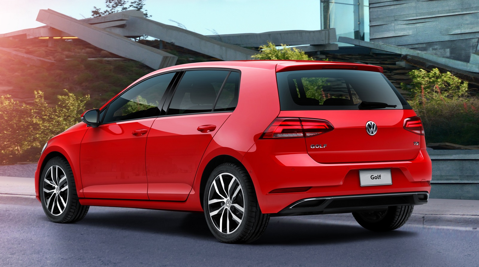 Volkswagen Golf Hatch e Variant chegam reestilizados à linha 2018