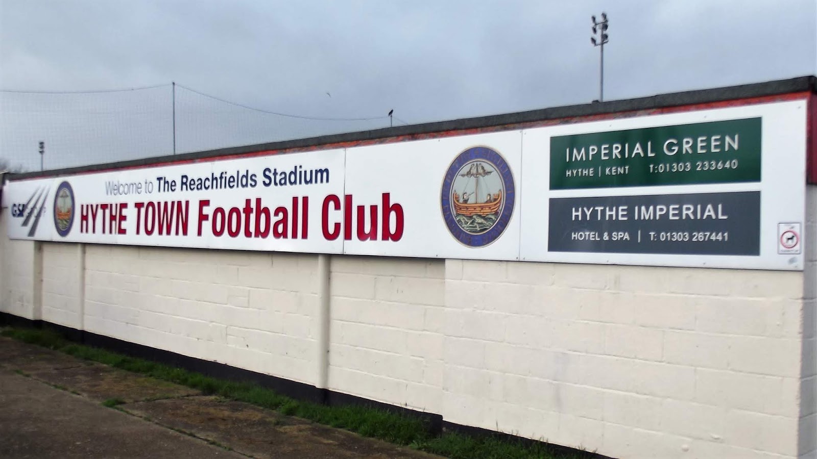 The Wycombe Wanderer: Hythe Town - Reachfields Stadium