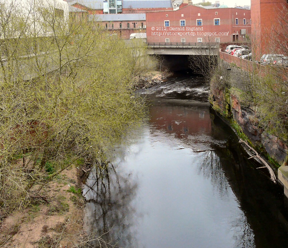 Stockport Daily Photo: Weekend reflections in the infant river Mersey