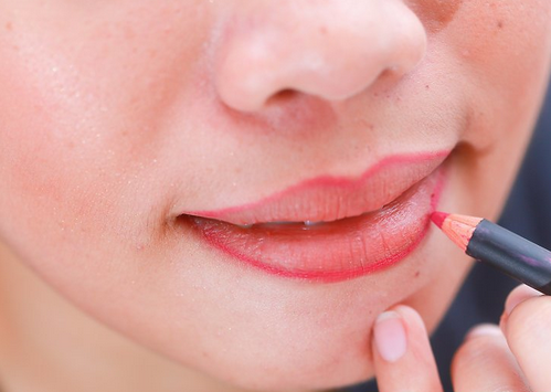 How To Make A Distinctive Makeup - Be Queen