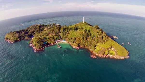 Menjelajahi Keindahan Pulau Salah Namo