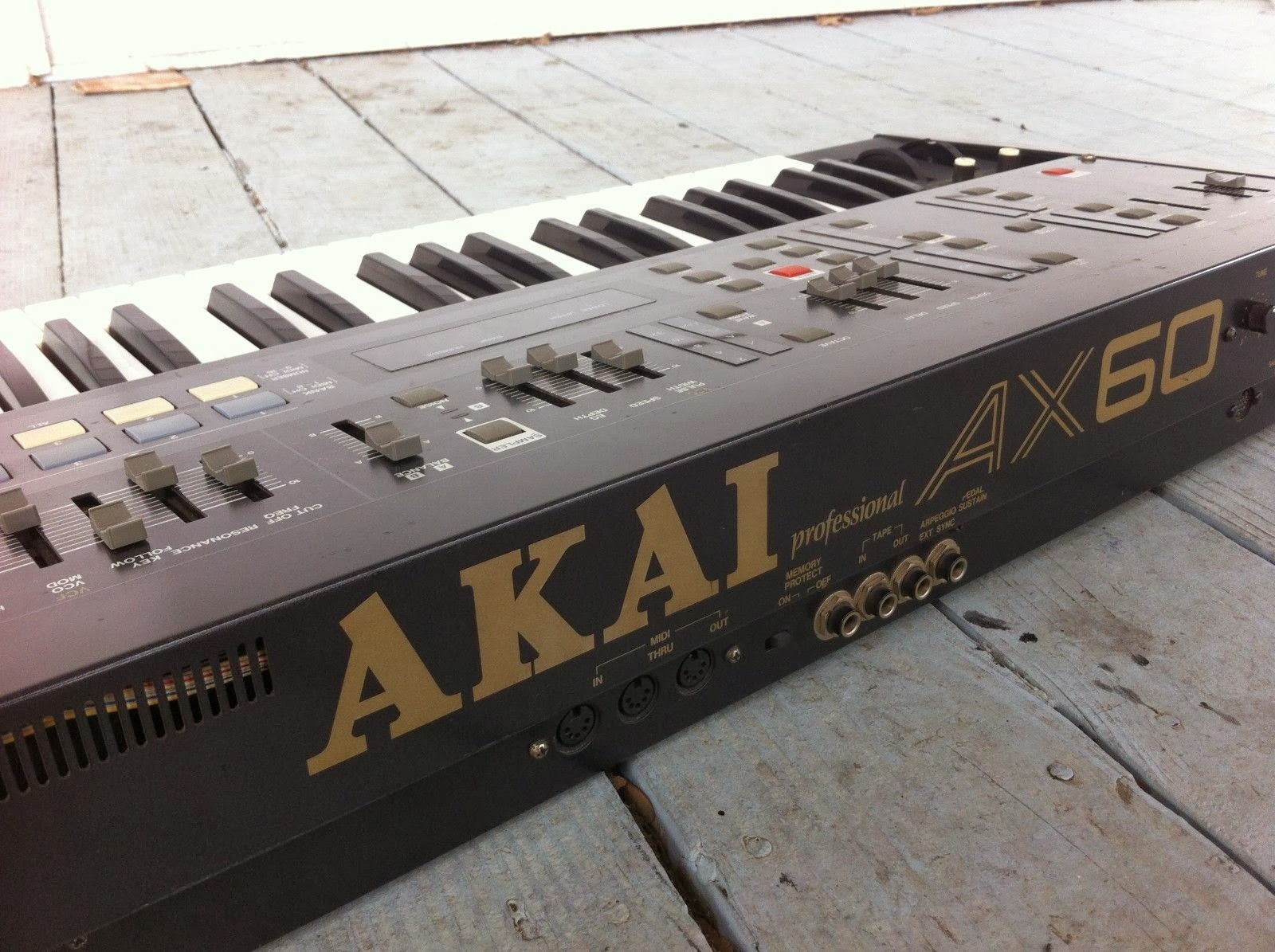 MATRIXSYNTH: Akai AX-60 Vintage Analog Synthesizer (VCOs + VCF + Chorus ...