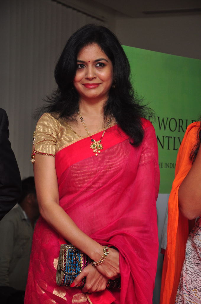 Singer Sunitha in Saree Photos | SOUTHTREND