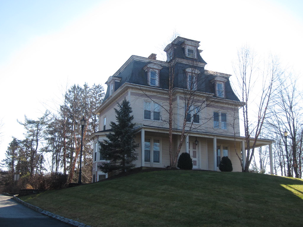 1313 Mockingbird Lane