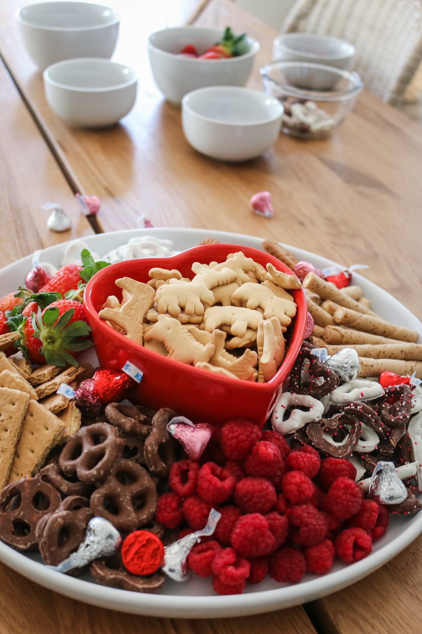 How To Create an EASY Valentine's Day Snack Platter - Pretty Real