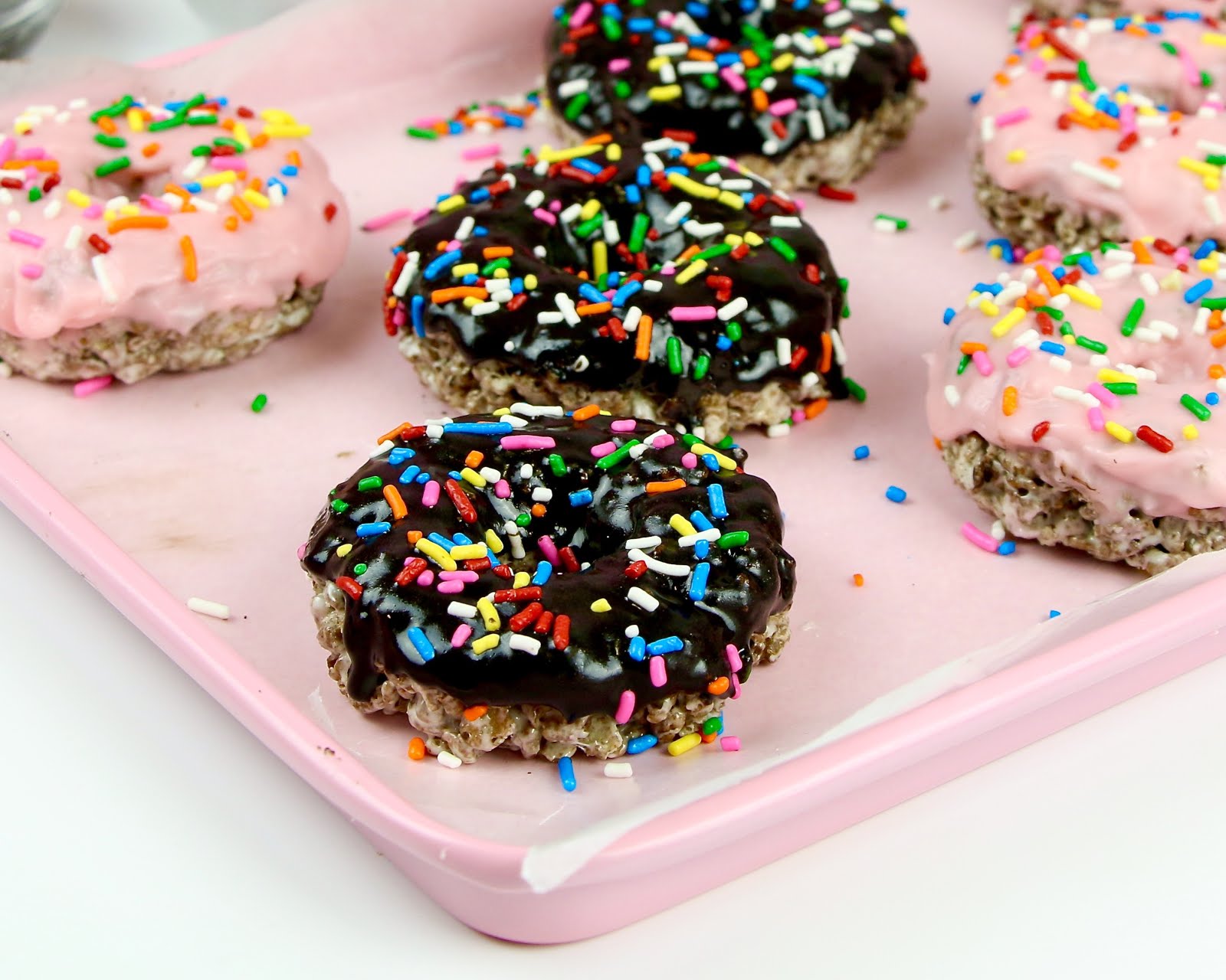 {VIDEO} Rice Krispies Treat Donuts - The Lindsay Ann