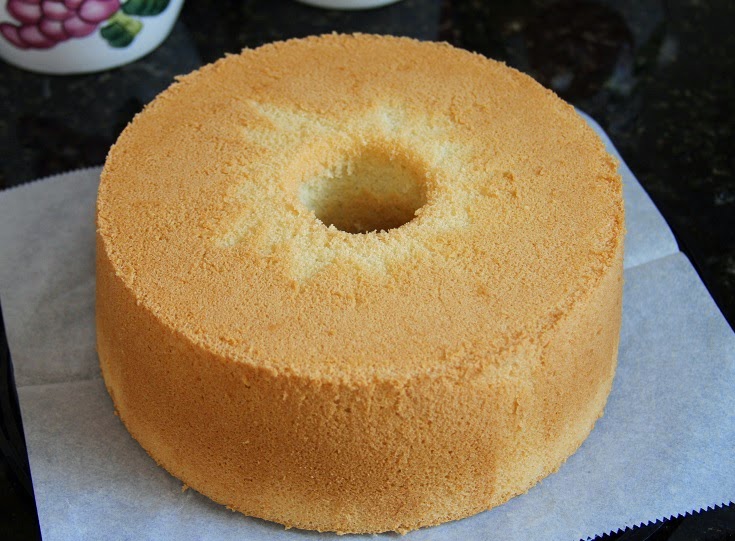 DAYDREAMEL: An Eggy Chiffon Cake