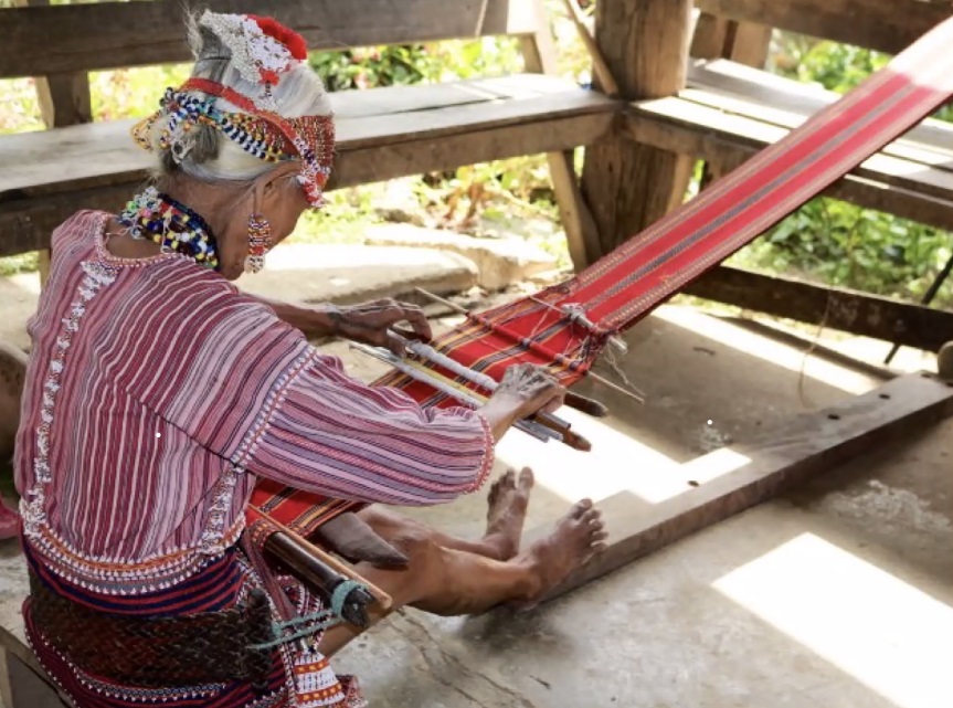 Optimism Seen in the Future of Philippine Fabric and Weaving - KUMAGCOW.COM