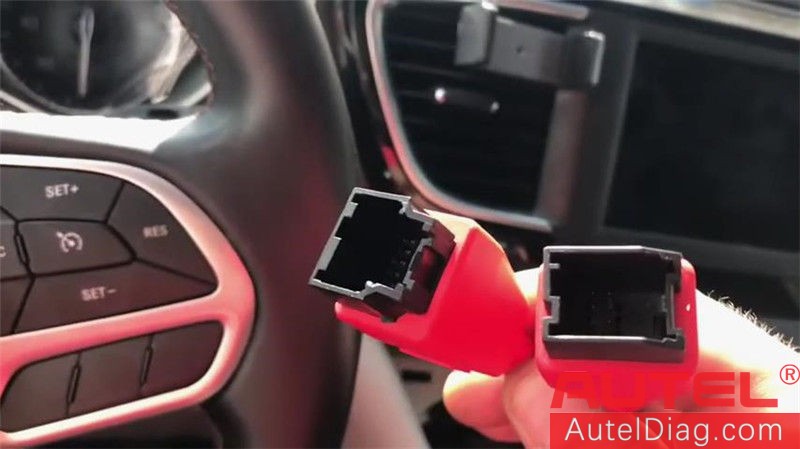 Autel Diagnosis scanner: How to use Autel Chrysler 12+8 Adapter