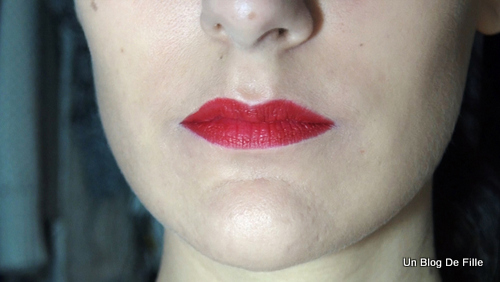 Un blog de fille: Tuto Vidéo | Maquiller une bouche rouge parfaite