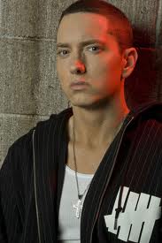 MUSICA: biografia de eminem