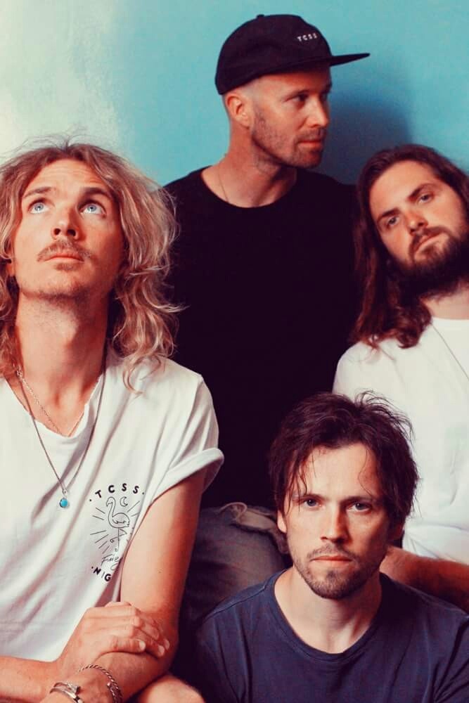 LITTLE INDIE : Track Of The Day :: Sunset Sons - VROL