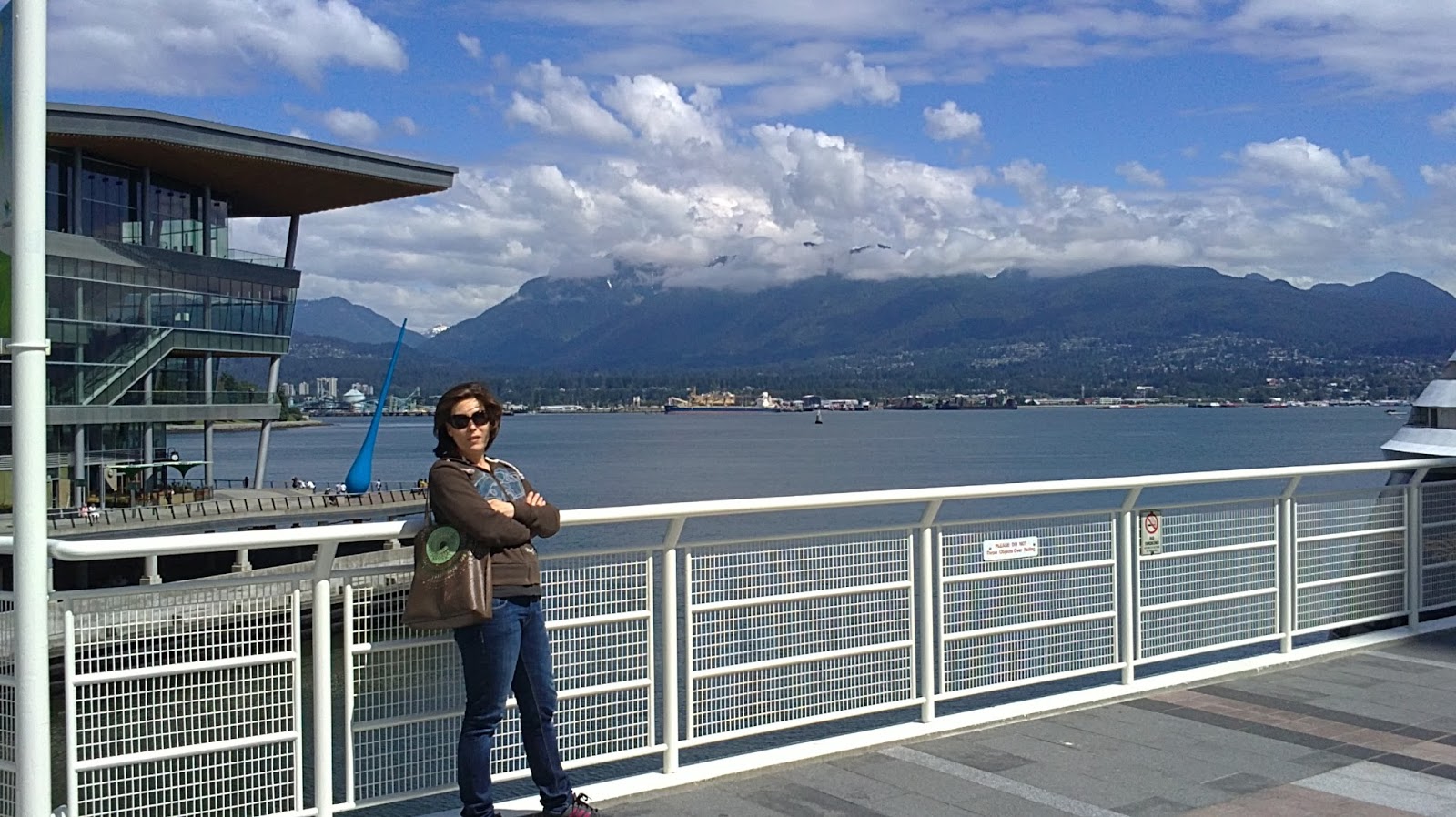 2 SPANIARDS IN CANADA: VANCOUVER 10/06/2013