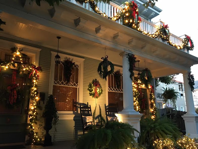 The Uptown Acorn: Heaux. Heaux. Heaux. {My Home at Dusk}