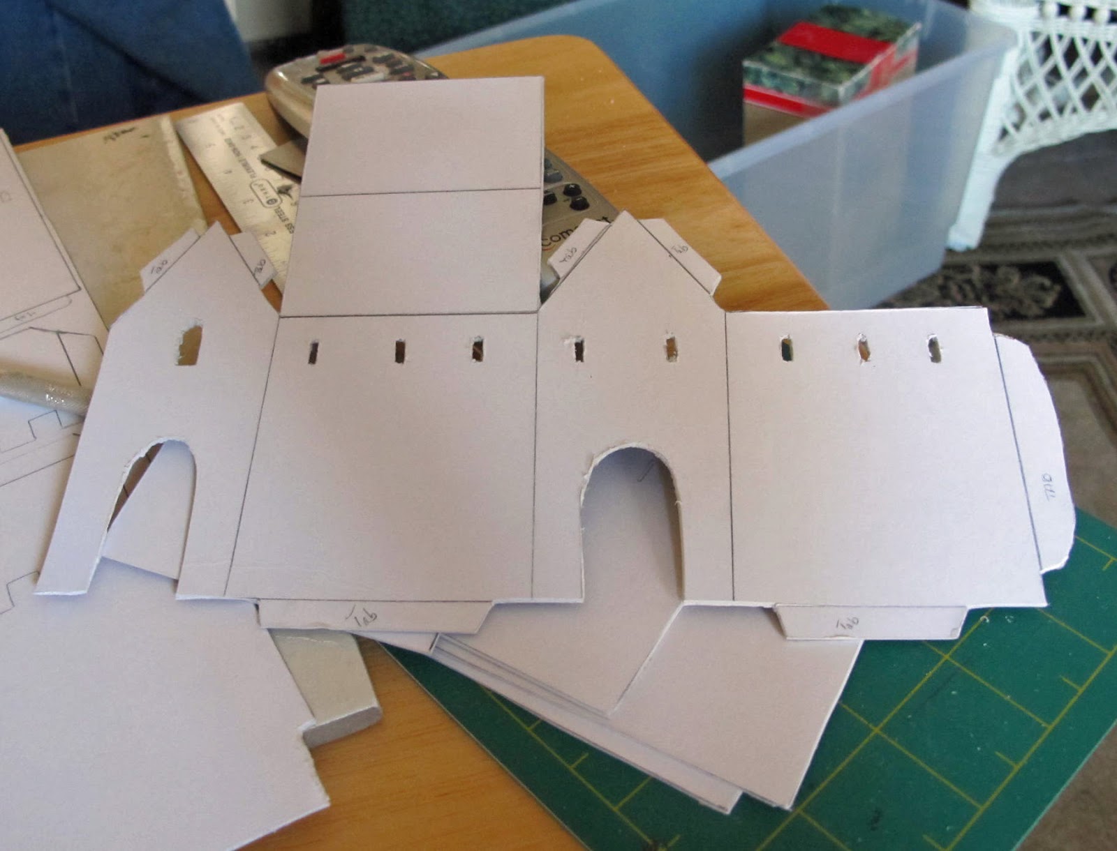 Petite Moonbeams: Four castle pieces cut