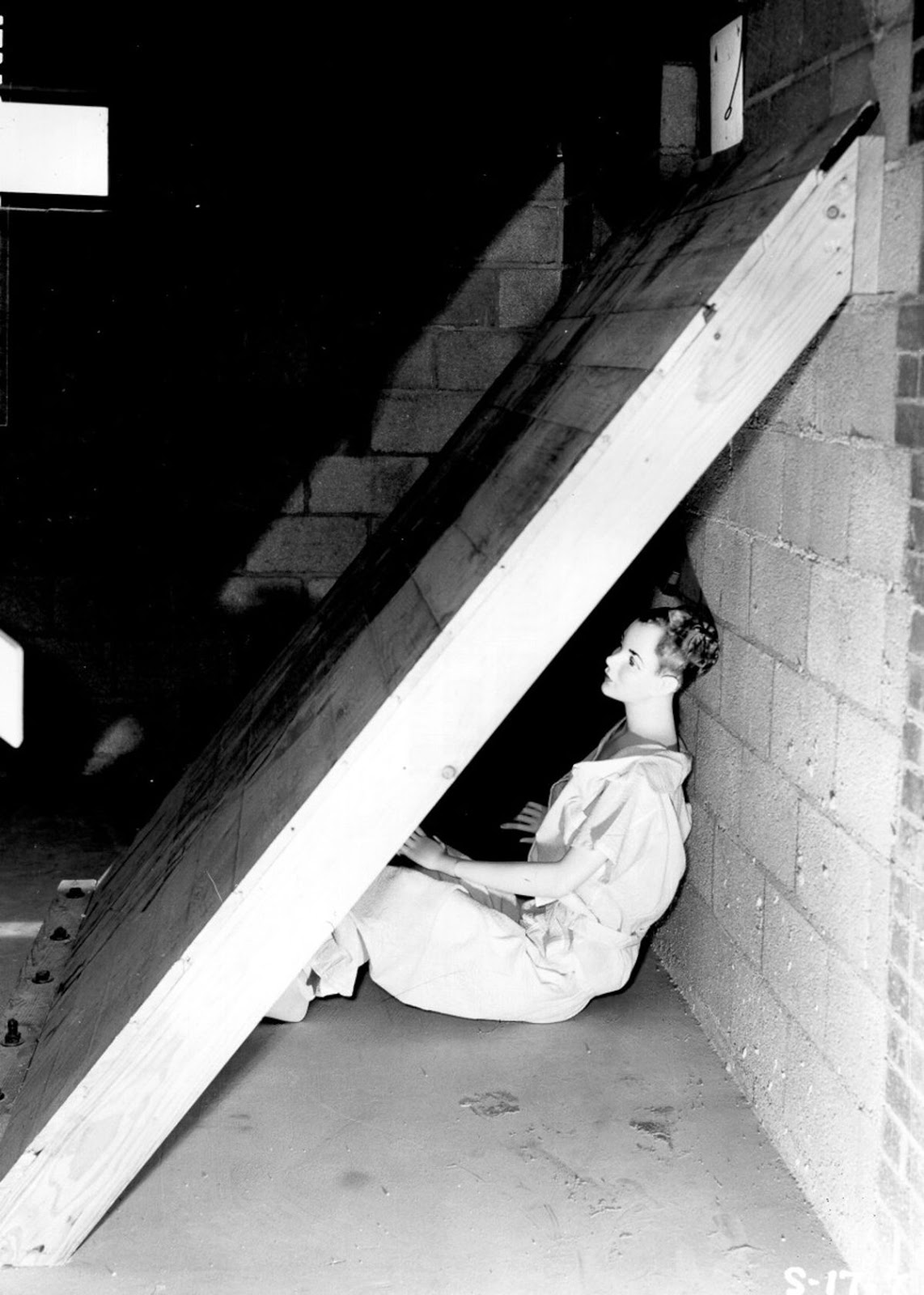 Nuclear Test Dummies: Creepy Photos Show a Fake Town Filled With ...