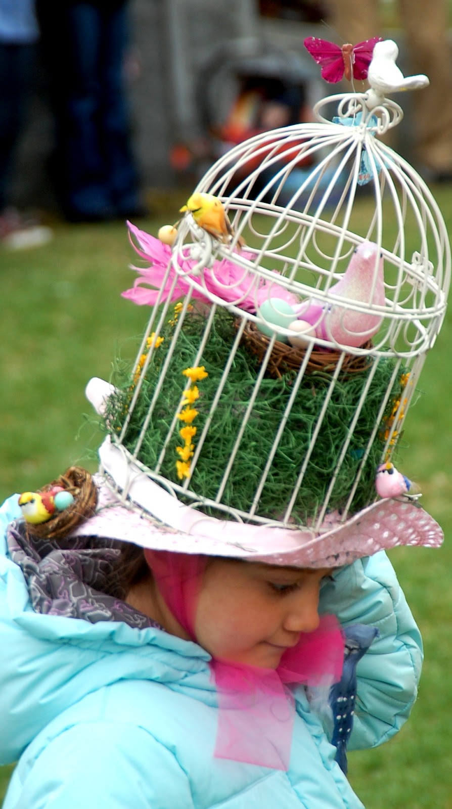 Charlotte's Web: A sweep for the Easter Bonnet Contest