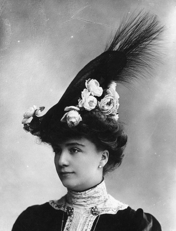 Pennsylvania Piecemaker: Suffrage Fashion Week: Suffrage Hat Contest ...