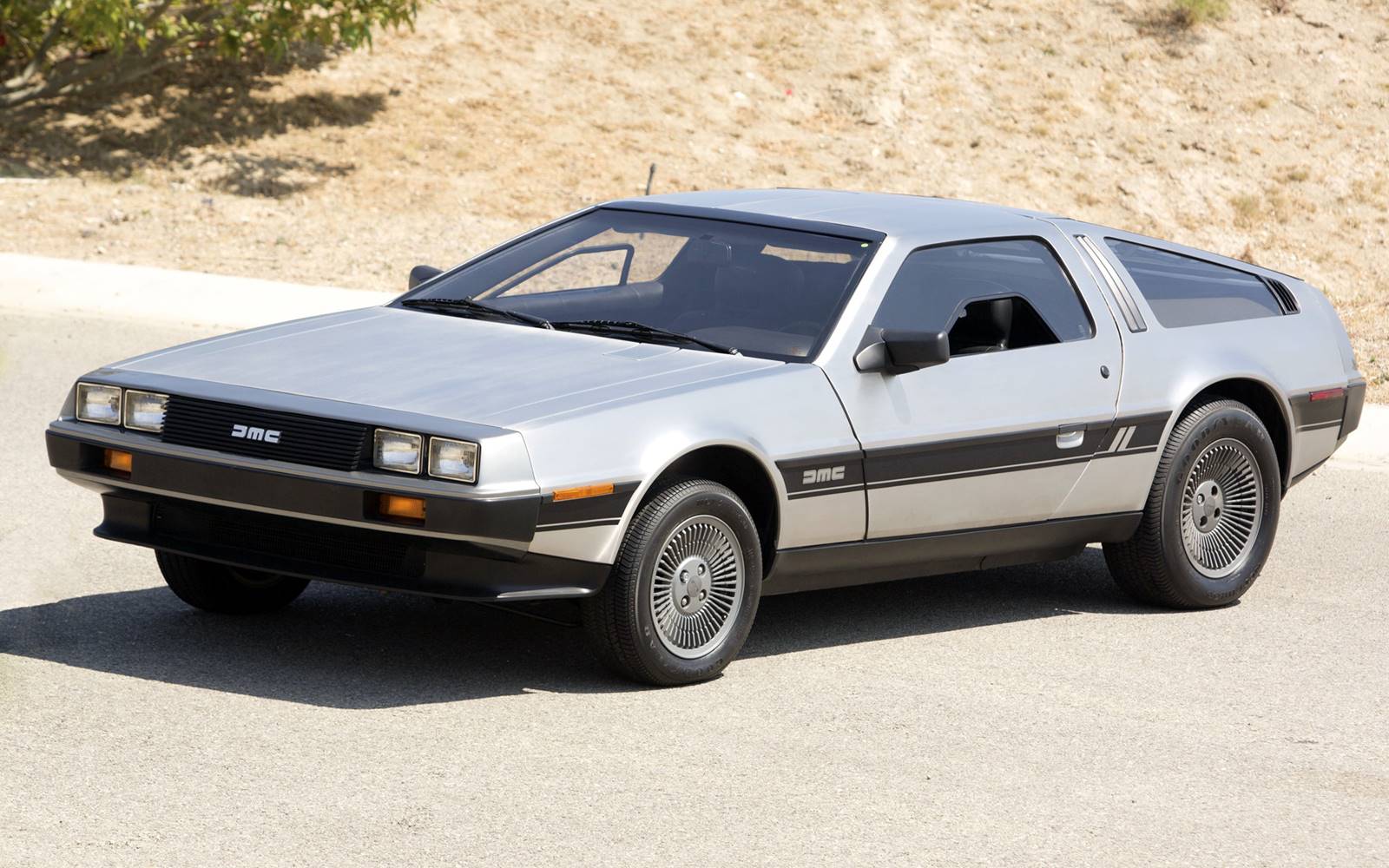 DeLorean voltará a ser vendido em 2017: preço ~ US$ 100k
