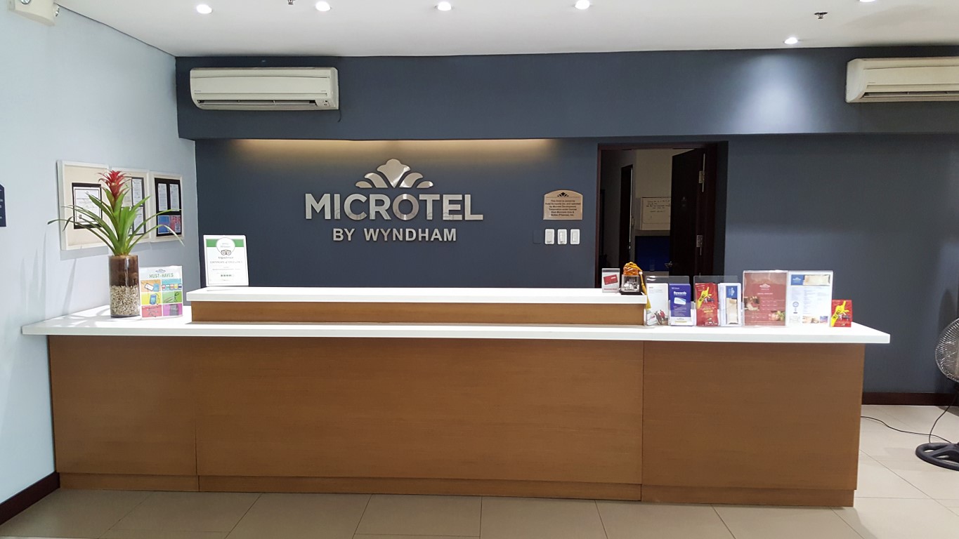 Microtel By Wyndham: Acropolis
