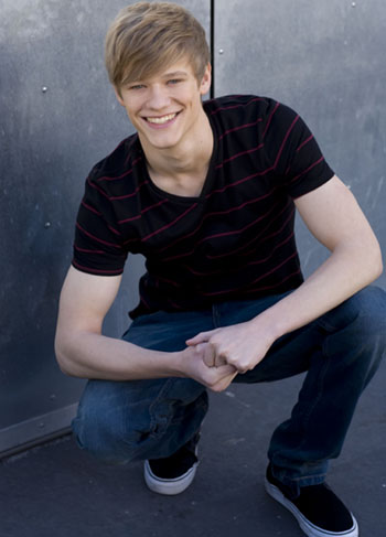 ♥ LetsGetGoddess: Lucas Till en Stoker