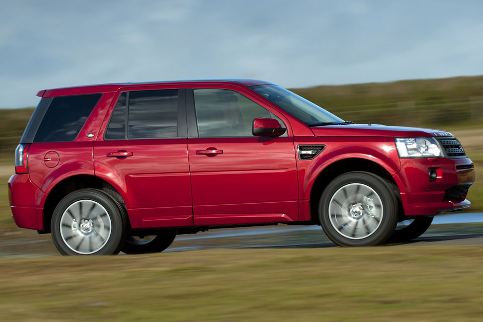 Nova geração do Land Rover Freelander está em desenvolvimento para ...