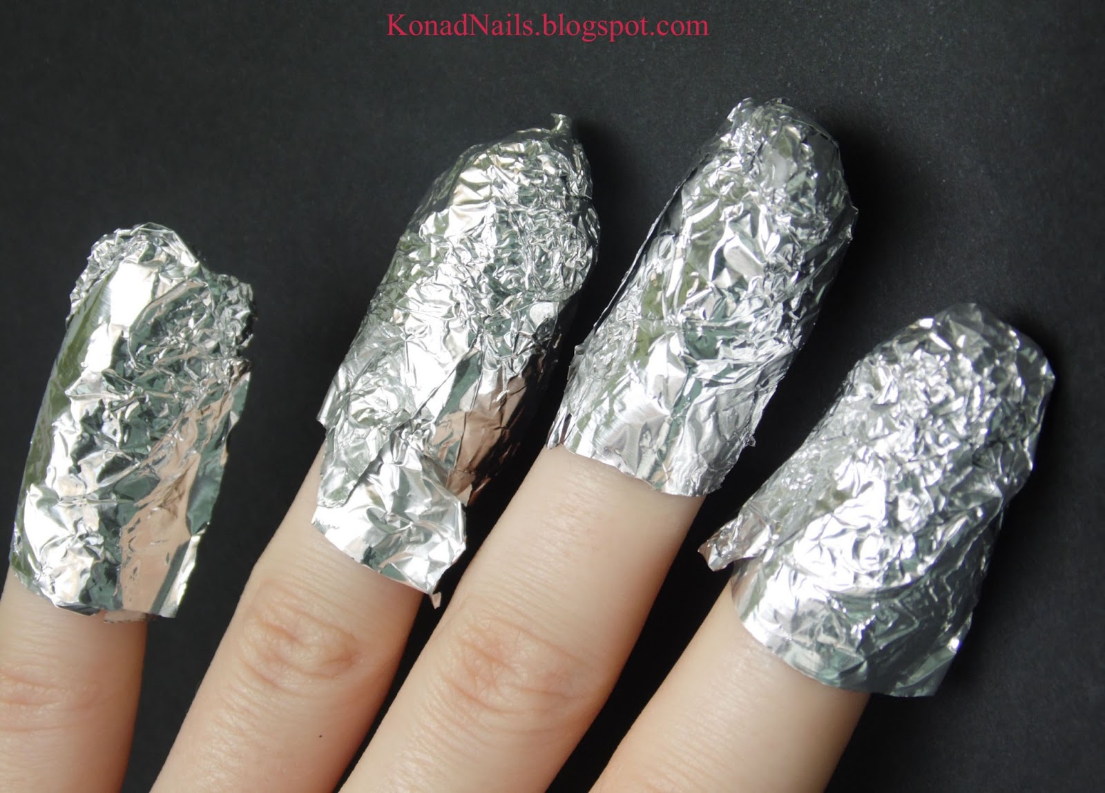 Konad Addict: Foil method for glitter nail polish removal
