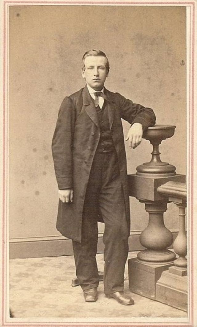 In the Victorian Era, Posing Stands Were Used for the Living, And Never ...