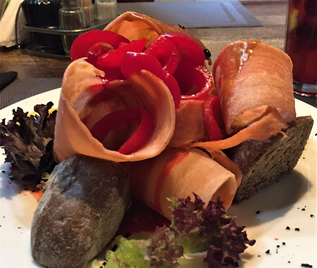 Souvenir Chronicles: RUSSIA, KALININGRAD: A LAKE, AN AMBER MUSEUM, AND ...