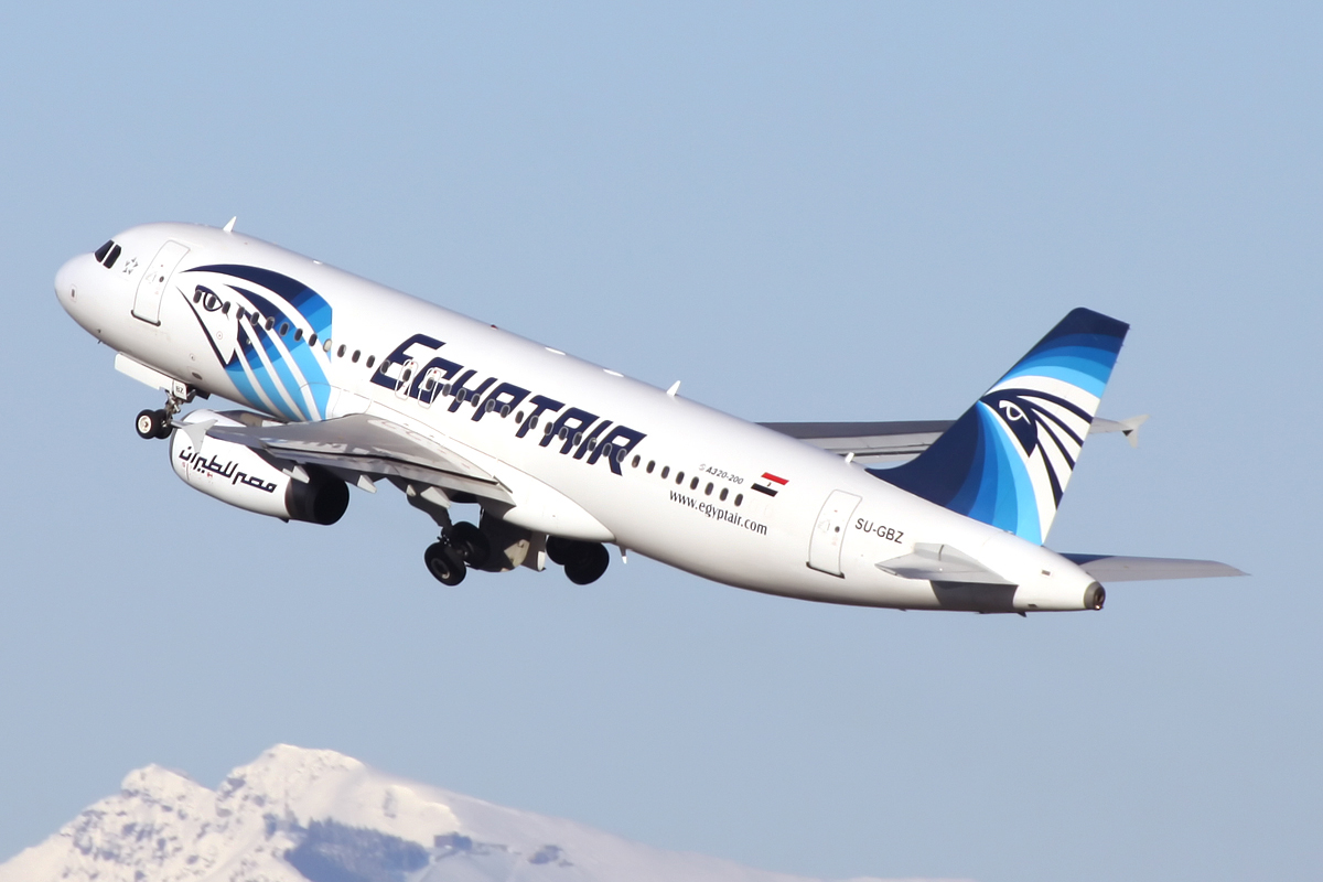 Avião da Egyptair enviou mensagens que indicavam fumaça na cabine ...