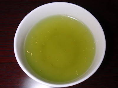 Hanamichi : Tea Review: Obukucha with Gold Powder (Yunomi/Yamane-en)