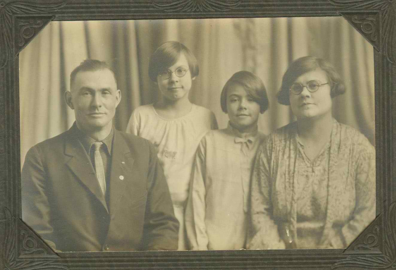 Witham Family History: Bill & Zella Witham