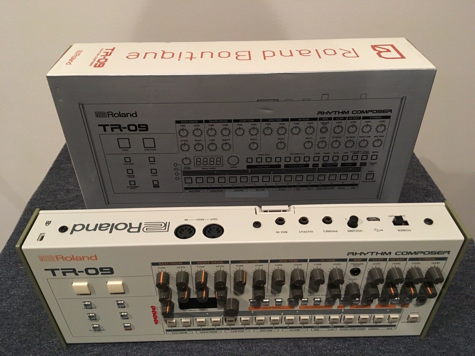 MATRIXSYNTH: Roland TR-09 Rhythm Composer SN Z4H9594 w/ Original Box