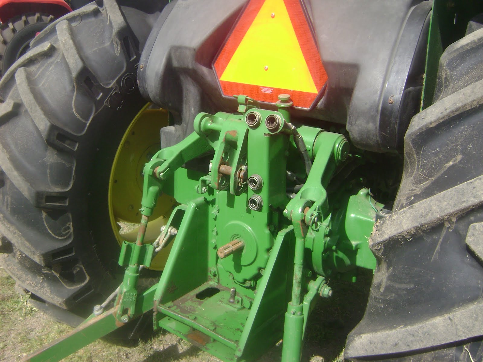 MAQUINARIA AGRICOLA INDUSTRIAL: Tractor John Deere 5715 Turbo 4x4 2006 ...