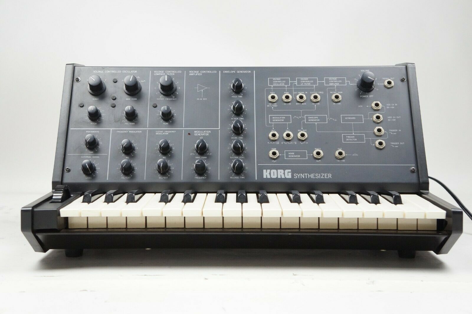 MATRIXSYNTH: KORG MS-10 Vintage Analog Semi-Modular Synthesizer SN 133700