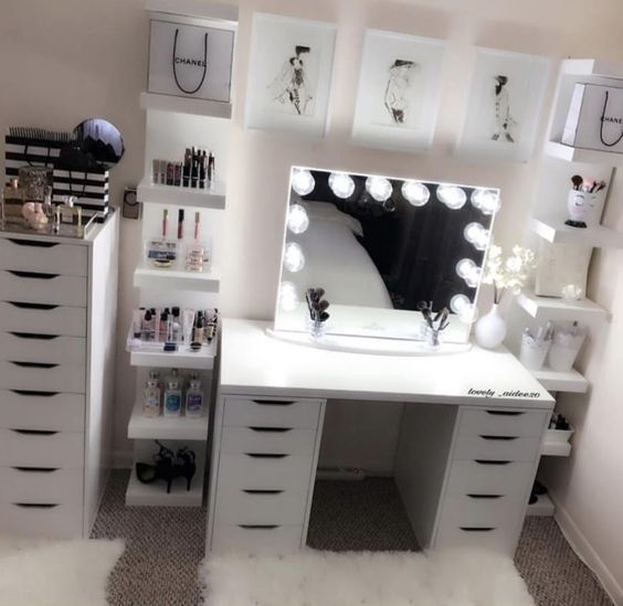 23 Perfect Makeup Table Inspiration Design | ARA HOME