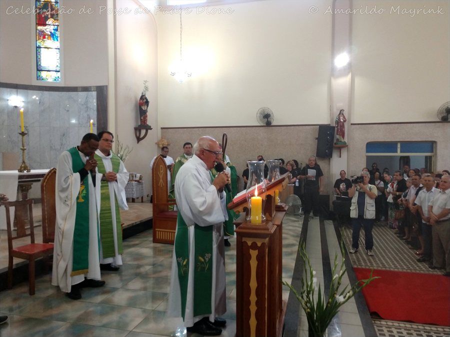 Paróquia São José de Bicas - MG: Padre Dione César de Oliveira Goulart ...