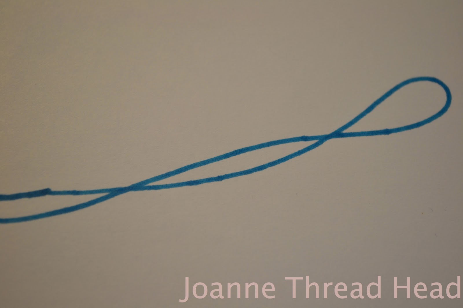 Thread Head: Bump-Bump Feathers