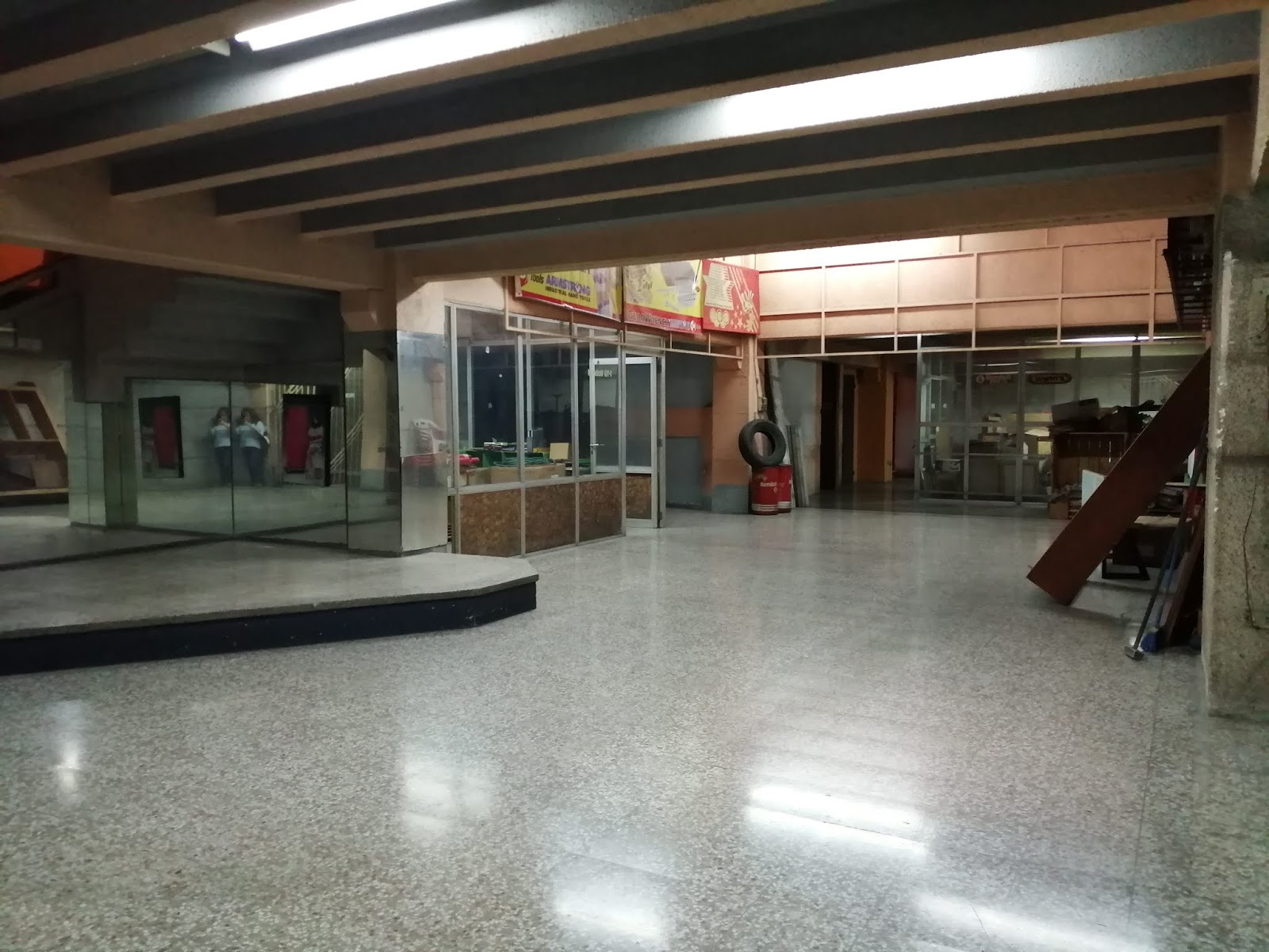 EDIFICO EN LA TERMINAL ZONA 4