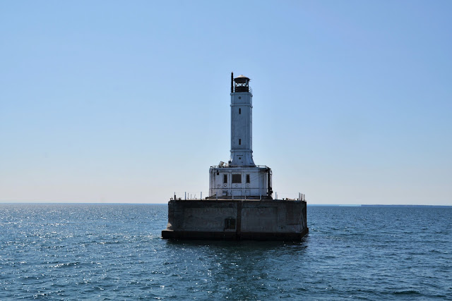 WC-LIGHTHOUSES: GRAYS REEF LIGHTHOUSE - LAKE MICHIGAN, MICHIGAN